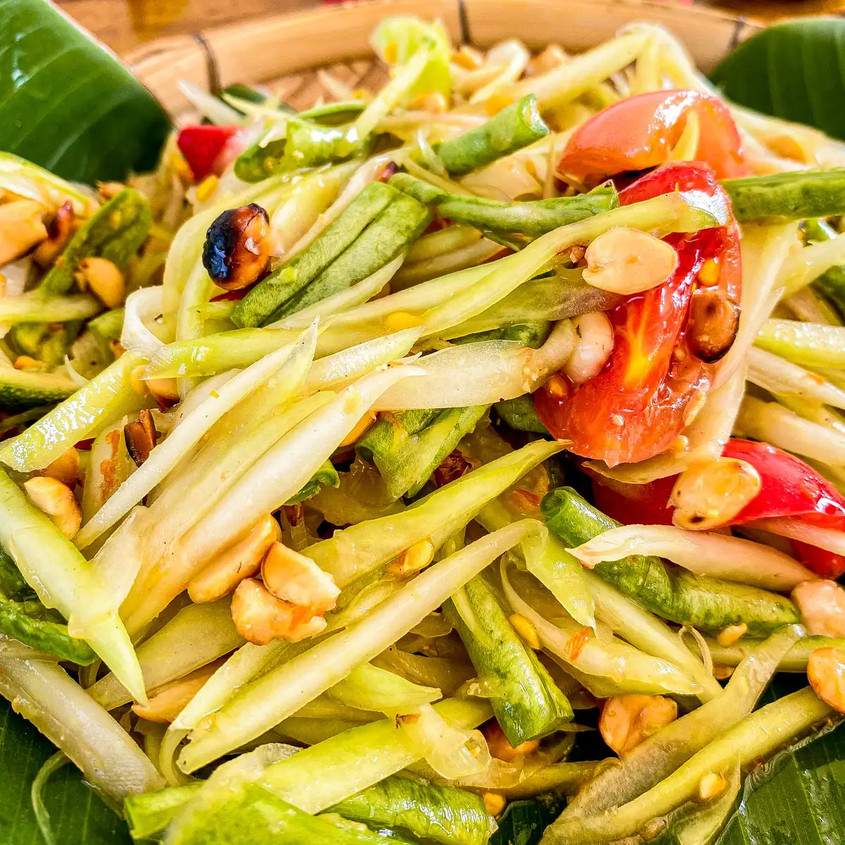 Easy Som Tam Recipe (Thai Papaya Salad)