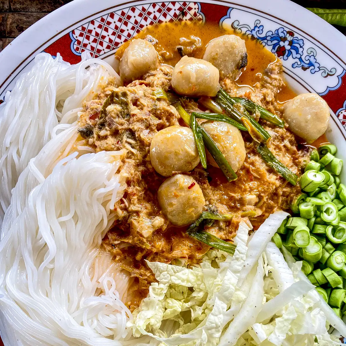 Kanom Jeen Nam Ya (Rice Noodles With Thai Fish Curry)