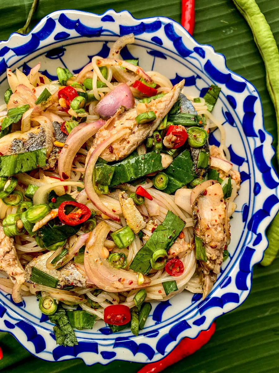 Yum Kanom Jeen (Cold Thai Rice Noodle Salad Recipe)
