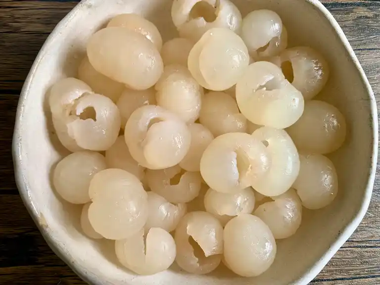 Thai Longan Drink Recipe (Nam Lamyai)